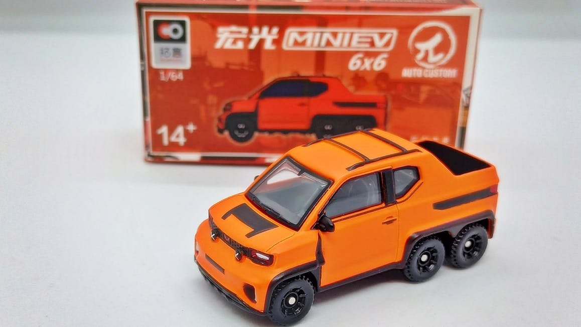 Wuling Hongguang Mini EV Pickup Truck Model 1:18 Alloy