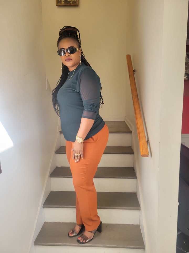 Mama Esther Dazzles In Latest Photos – Radio1Ghana