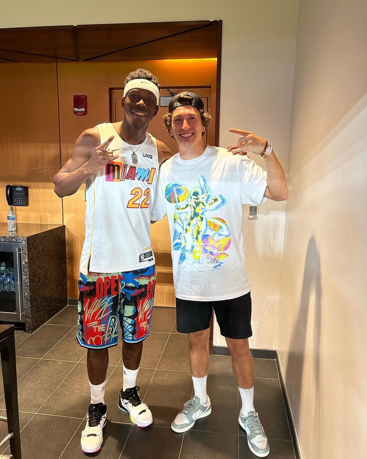 Former Kaizer Chiefs Player Teenage Hadebe Showing Off His USA Mansion