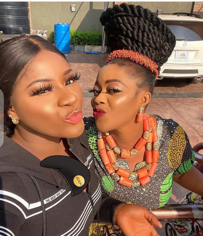 8 Photos of Nigerian actress Eve Esin rocking different Beautiful ...